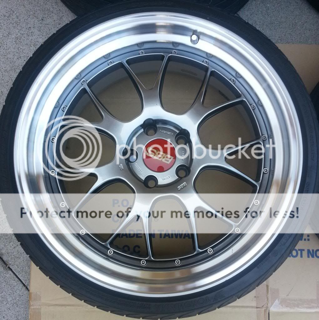 20" BBS LM-R DBK Ericsson Offset, Red Center Caps, Red Lugs